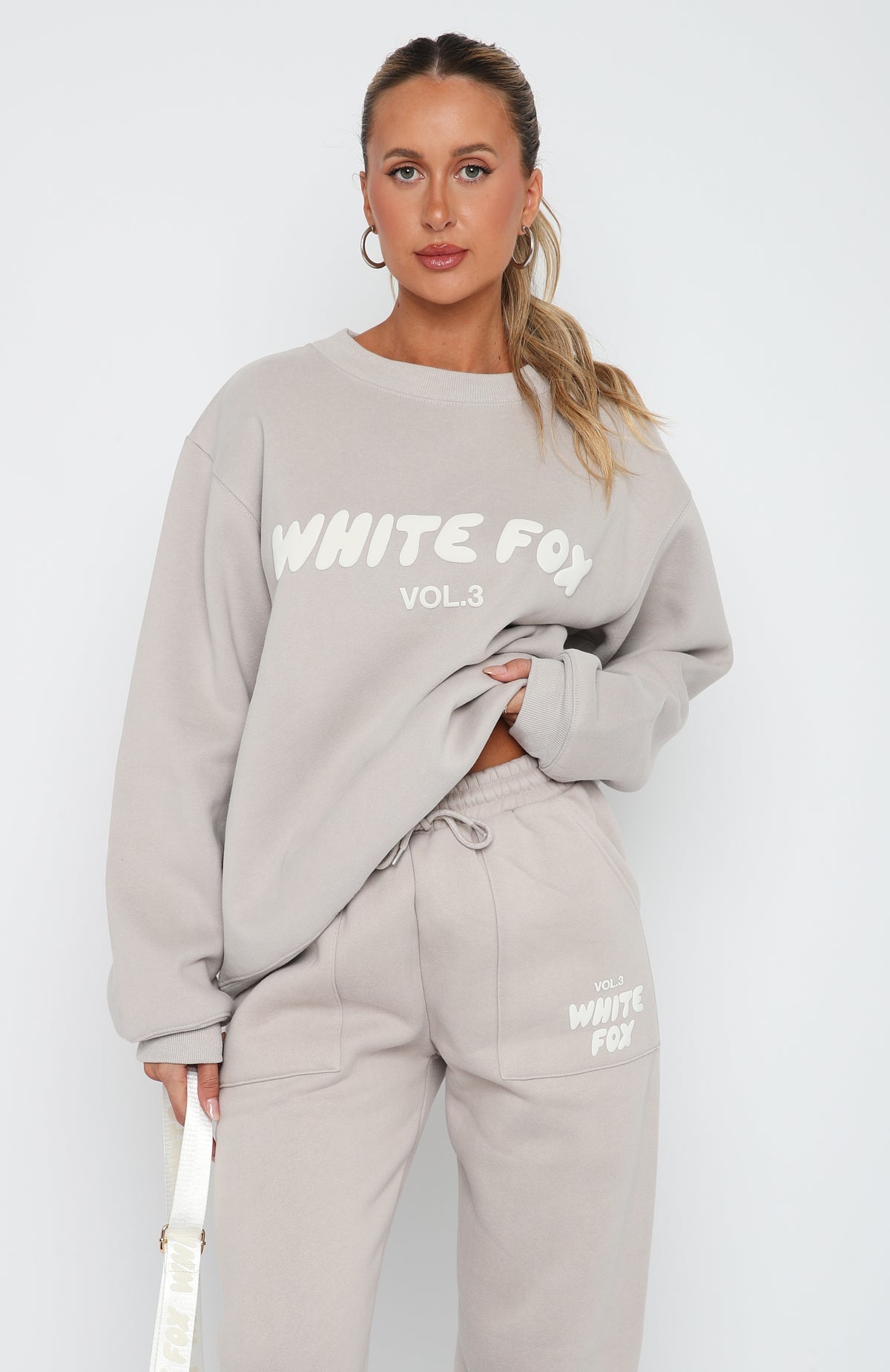Offstage Sweater Moon | White Fox Boutique