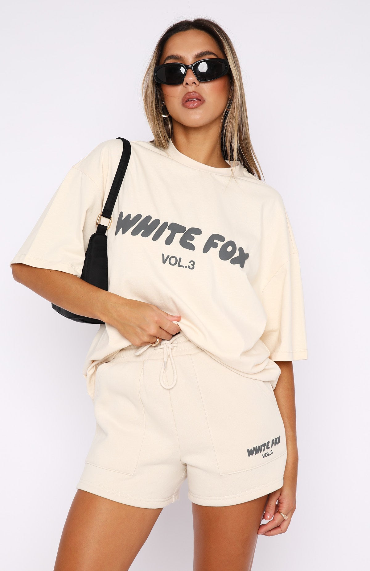 Offstage Oversized Tee Pebble | White Fox Boutique
